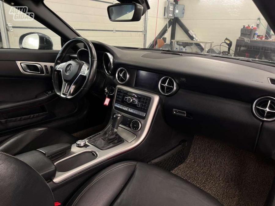 Grey Mercedes-Benz SLK 200 2012 in Aukstieji Rusokai, with an engine capacity of 1.80 L and mileage of 128 thousand km for 10900 €, photo 34 on AUTOMOTO.COM.LV