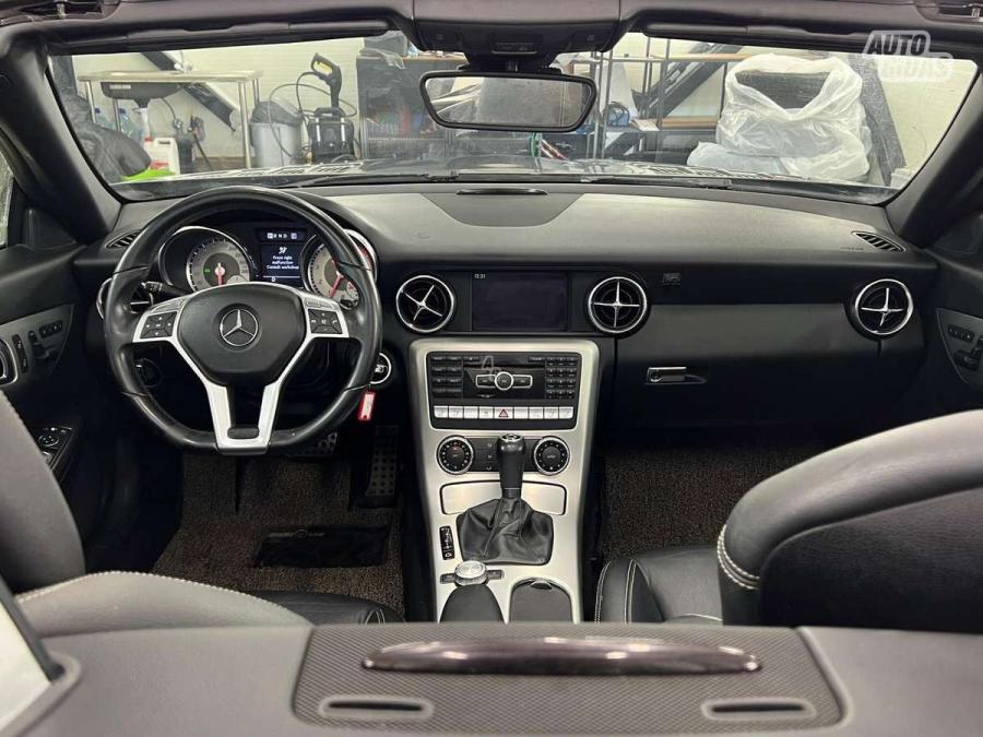 Grey Mercedes-Benz SLK 200 2012 in Aukstieji Rusokai, with an engine capacity of 1.80 L and mileage of 128 thousand km for 10900 €, photo 36 on AUTOMOTO.COM.LV