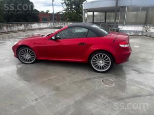 Красный Мерседес СЛК 200 2005 в Рига, объемом двигателя 1.80 л и пробегом 141 тыс. км за 6500 €, фото 5 на AUTOMOTO.COM.LV