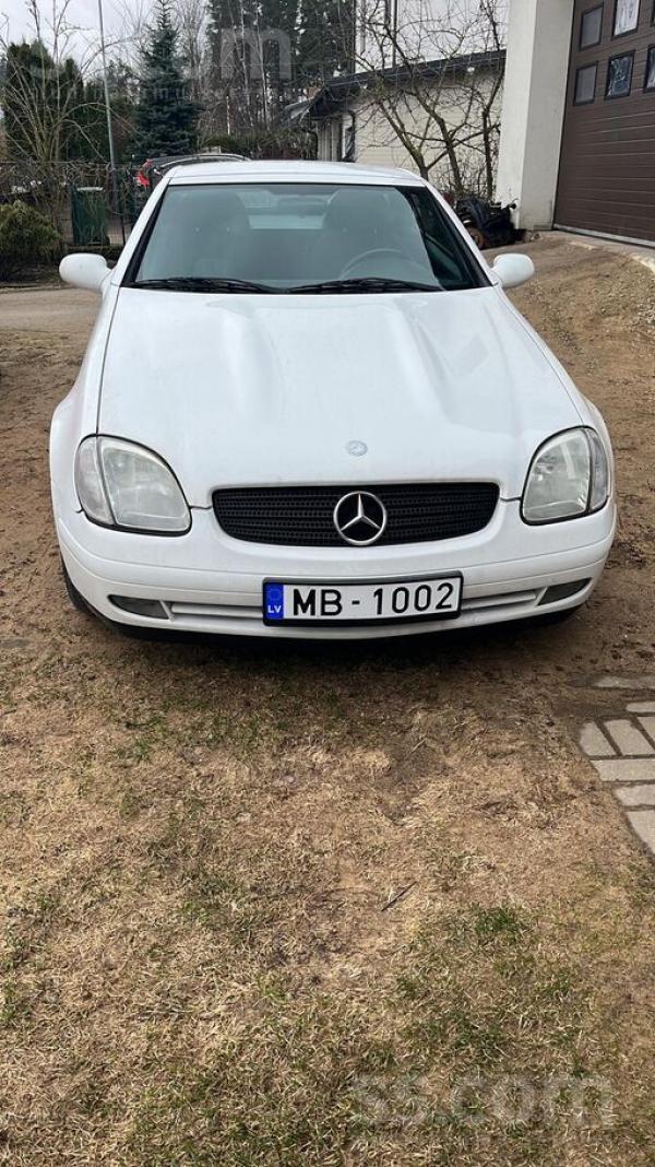 White Mercedes-Benz SLK 200 1999 in Riga, with an engine capacity of 2.00 L and mileage of 267 thousand km for 2100 €, photo 1 on AUTOMOTO.COM.LV