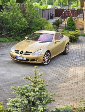 Yellow Mercedes-Benz SLK 200 2005 in Daugavpils, with an engine capacity of 1.80 L and mileage of 127 thousand km for 10000 €, photo 3 on AUTOMOTO.COM.LV