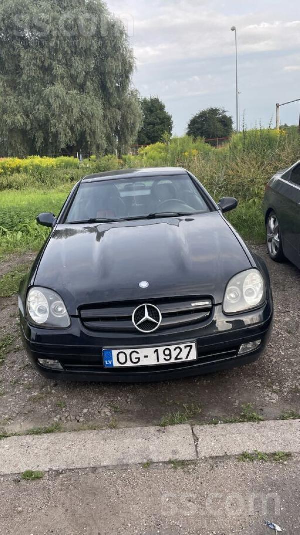 Melns Mercedes-Benz SLK 230 1998 Rīga, ar dzinēja tilpumu 2.30 L un nobraukumu 266 tūkst. km par 3000 €, foto 1 vietnē AUTOMOTO.COM.LV