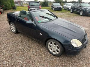 Melns Mercedes-Benz SLK 230 1999 Jurbarkas, ar dzinēja tilpumu 2.30 L un nobraukumu 300 tūkst. km par 2499 €, foto 4 vietnē AUTOMOTO.COM.LV