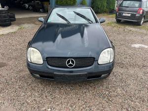 Melns Mercedes-Benz SLK 230 1999 Jurbarkas, ar dzinēja tilpumu 2.30 L un nobraukumu 300 tūkst. km par 2499 €, foto 5 vietnē AUTOMOTO.COM.LV
