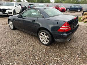 Melns Mercedes-Benz SLK 230 1999 Jurbarkas, ar dzinēja tilpumu 2.30 L un nobraukumu 300 tūkst. km par 2499 €, foto 11 vietnē AUTOMOTO.COM.LV