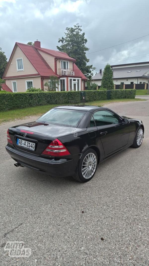 Melns Mercedes-Benz SLK 230 2000 Utena, ar dzinēja tilpumu 2.30 L un nobraukumu 169 tūkst. km par 4200 €, foto 4 vietnē AUTOMOTO.COM.LV