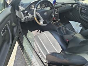 Melns Mercedes-Benz SLK 230 2000 Utena, ar dzinēja tilpumu 2.30 L un nobraukumu 169 tūkst. km par 4200 €, foto 8 vietnē AUTOMOTO.COM.LV