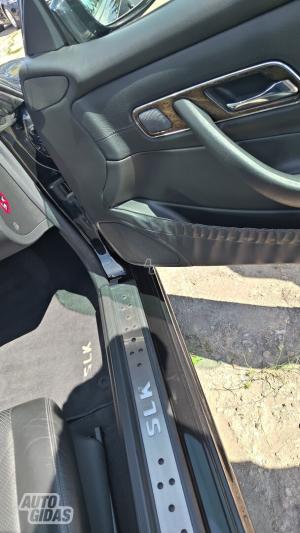 Melns Mercedes-Benz SLK 230 2000 Utena, ar dzinēja tilpumu 2.30 L un nobraukumu 169 tūkst. km par 4200 €, foto 12 vietnē AUTOMOTO.COM.LV