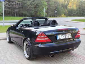 Melns Mercedes-Benz SLK 230 2003 Valmiera, ar dzinēja tilpumu 2.30 L un nobraukumu 280 tūkst. km par 5500 €, foto 4 vietnē AUTOMOTO.COM.LV