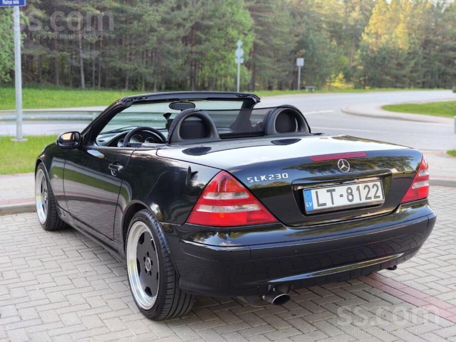 Melns Mercedes-Benz SLK 230 2003 Valmiera, ar dzinēja tilpumu 2.30 L un nobraukumu 280 tūkst. km par 5500 €, foto 4 vietnē AUTOMOTO.COM.LV