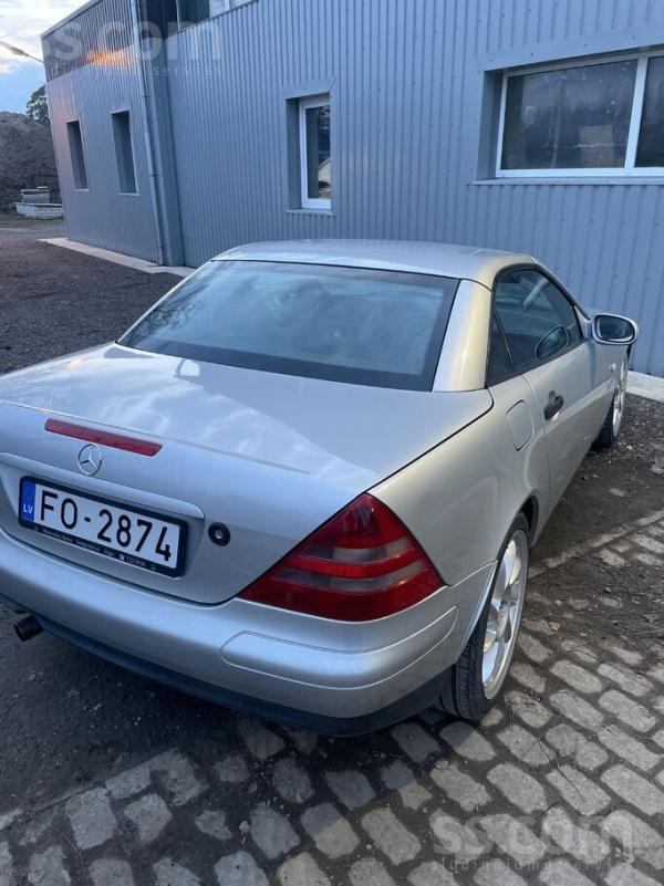 Mercedes-Benz SLK 230 1998 Cēsis, ar dzinēja tilpumu 2.30 L un nobraukumu 272 tūkst. km par 4200 €, foto 1 vietnē AUTOMOTO.COM.LV