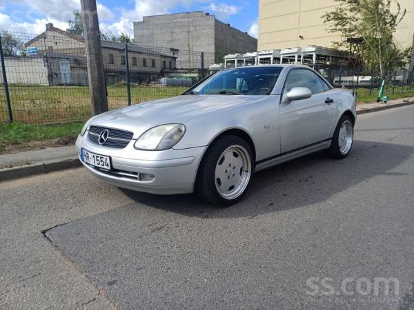 Mercedes-Benz SLK 230 1998 Rīga, ar dzinēja tilpumu 2.30 L un nobraukumu 265 tūkst. km par 4000 €, foto 1 vietnē AUTOMOTO.COM.LV
