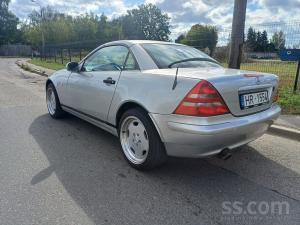 Мерседес СЛК 230 1998 в Рига, объемом двигателя 2.30 л и пробегом 265 тыс. км за 4000 €, фото 3 на AUTOMOTO.COM.LV