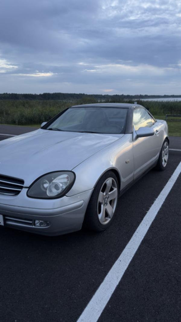 Mercedes-Benz SLK 230 1998 Veru, ar dzinēja tilpumu 2.30 L un nobraukumu 176 tūkst. km par 3690 €, foto 3 vietnē AUTOMOTO.COM.LV