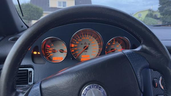 Mercedes-Benz SLK 230 1998 Veru, ar dzinēja tilpumu 2.30 L un nobraukumu 176 tūkst. km par 3690 €, foto 11 vietnē AUTOMOTO.COM.LV