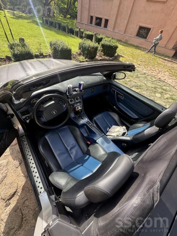 Mercedes-Benz SLK 230 1999 in Riga, with an engine capacity of 2.30 L and mileage of 305 thousand km for 2800 €, photo 6 on AUTOMOTO.COM.LV
