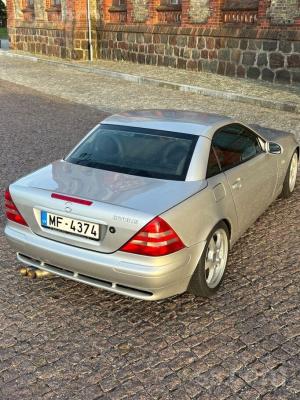 Grey Mercedes-Benz SLK 230 1996 in Ventspils, with an engine capacity of 2.30 L and mileage of 256 thousand km for 6500 €, photo 3 on AUTOMOTO.COM.LV