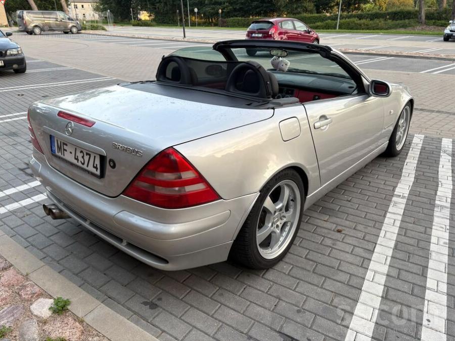 Grey Mercedes-Benz SLK 230 1996 in Ventspils, with an engine capacity of 2.30 L and mileage of 256 thousand km for 6500 €, photo 15 on AUTOMOTO.COM.LV