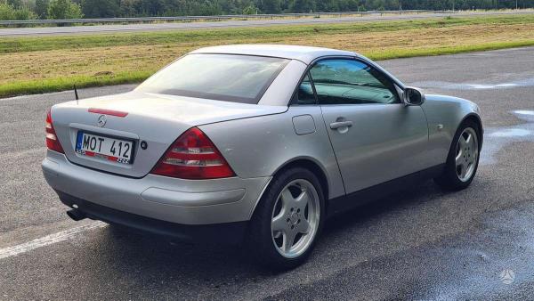 Grey Mercedes-Benz SLK 230 1997 in Kaunas, with an engine capacity of 2.30 L and mileage of 200 thousand km for 3600 €, photo 5 on AUTOMOTO.COM.LV