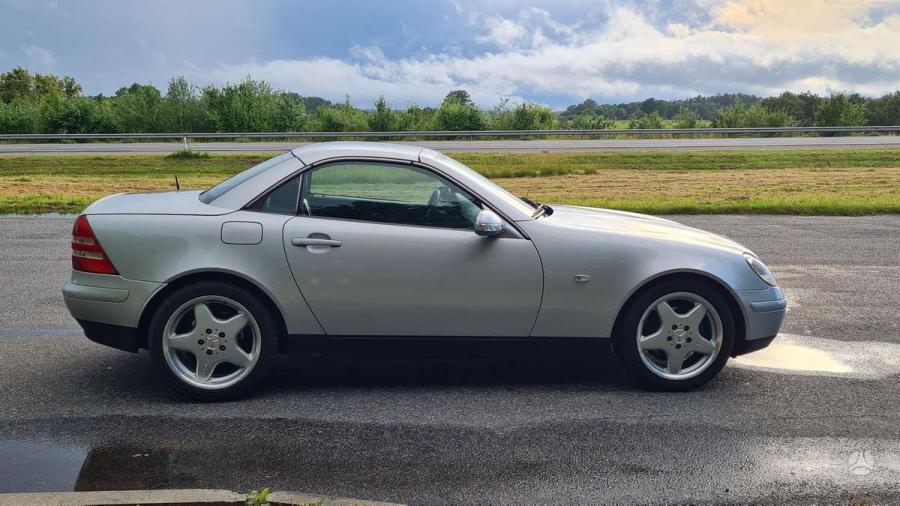 Grey Mercedes-Benz SLK 230 1997 in Kaunas, with an engine capacity of 2.30 L and mileage of 200 thousand km for 3600 €, photo 7 on AUTOMOTO.COM.LV