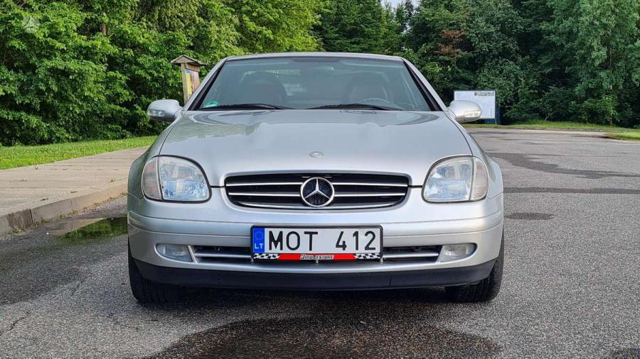 Grey Mercedes-Benz SLK 230 1997 in Kaunas, with an engine capacity of 2.30 L and mileage of 200 thousand km for 3600 €, photo 9 on AUTOMOTO.COM.LV