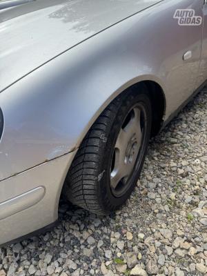 Pelēks Mercedes-Benz SLK 230 1999 Viļņa, ar dzinēja tilpumu 2.30 L un nobraukumu 215 tūkst. km par 2000 €, foto 15 vietnē AUTOMOTO.COM.LV