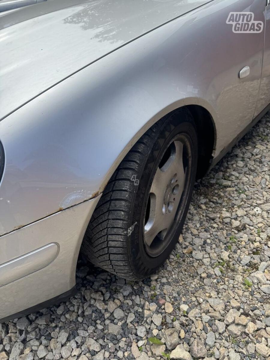Pelēks Mercedes-Benz SLK 230 1999 Viļņa, ar dzinēja tilpumu 2.30 L un nobraukumu 215 tūkst. km par 2000 €, foto 15 vietnē AUTOMOTO.COM.LV