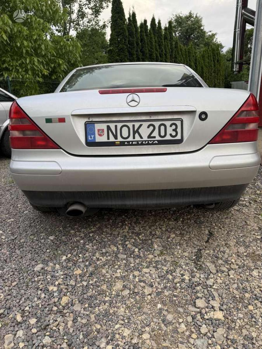 Grey Mercedes-Benz SLK 230 1999 in Vilnius, with an engine capacity of 2.30 L and mileage of 216 thousand km for 2200 €, photo 3 on AUTOMOTO.COM.LV