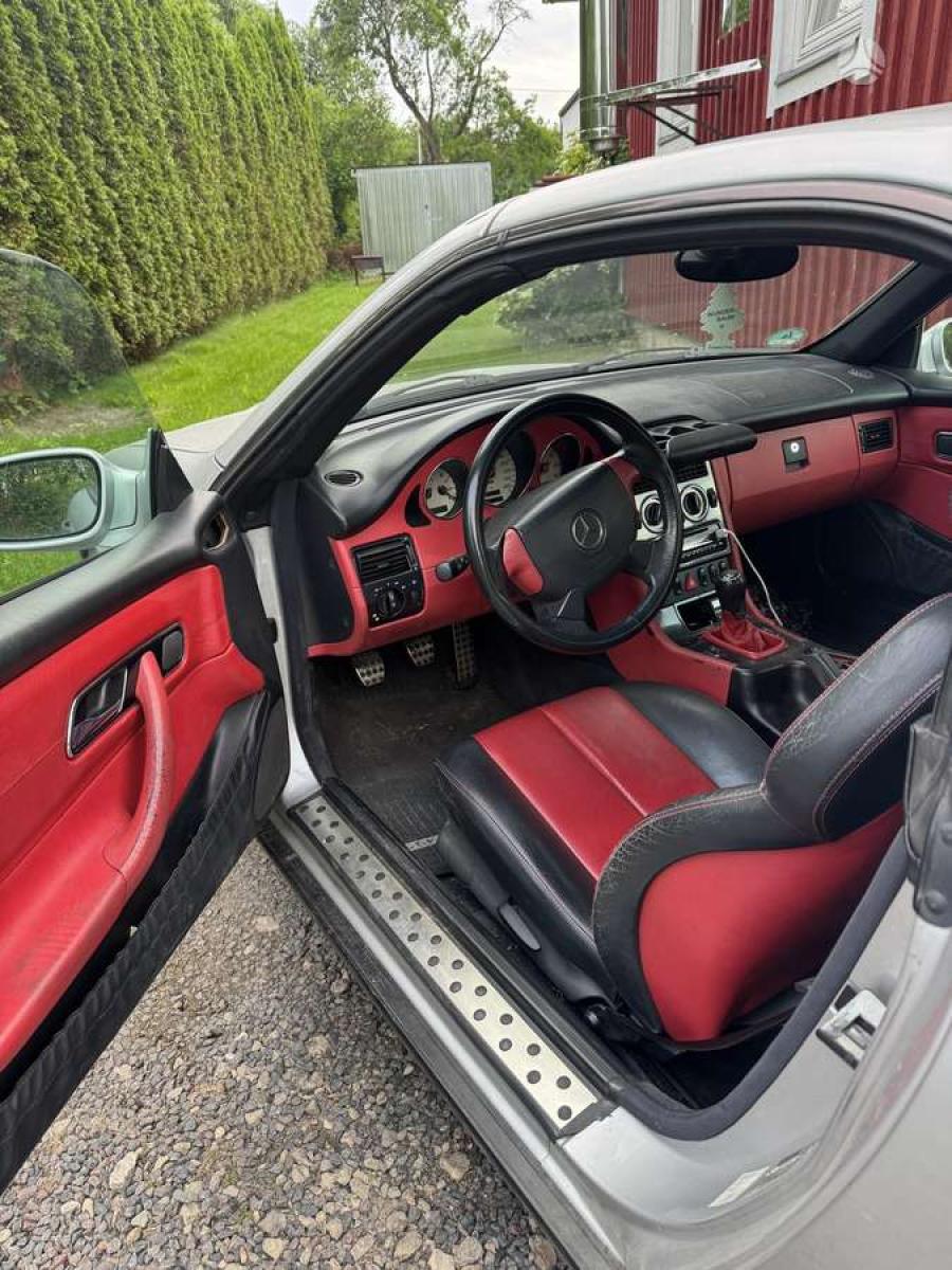 Grey Mercedes-Benz SLK 230 1999 in Vilnius, with an engine capacity of 2.30 L and mileage of 216 thousand km for 2200 €, photo 13 on AUTOMOTO.COM.LV