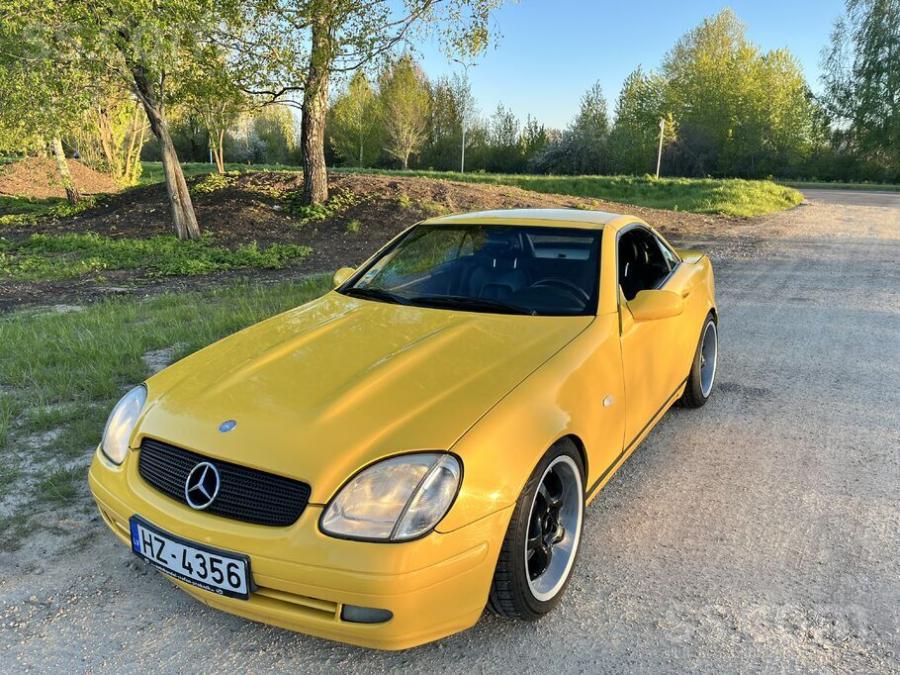 Yellow Mercedes-Benz SLK 230 1999 in Riga, with an engine capacity of 2.30 L and mileage of 256 thousand km for 3500 €, photo 1 on AUTOMOTO.COM.LV