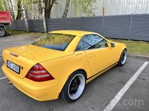 Yellow Mercedes-Benz SLK 230 1999 in Riga, with an engine capacity of 2.30 L and mileage of 256 thousand km for 3500 €, photo 12 on AUTOMOTO.COM.LV