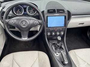 Белый Мерседес SLK 280 2008 в Авиженяй, объемом двигателя 3.00 л и пробегом 269 тыс. км за 11500 €, фото 13 на AUTOMOTO.COM.LV