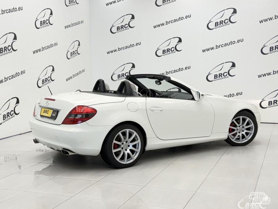 Белый Мерседес SLK 280 2008 в Авиженяй, объемом двигателя 3.00 л и пробегом 269 тыс. км за 9900 €, фото 6 на AUTOMOTO.COM.LV