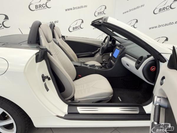 Balts Mercedes-Benz SLK 280 2008 Avižieniai, ar dzinēja tilpumu 3.00 L un nobraukumu 269 tūkst. km par 9900 €, foto 6 vietnē AUTOMOTO.COM.LV