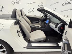Белый Мерседес SLK 280 2008 в Авиженяй, объемом двигателя 3.00 л и пробегом 269 тыс. км за 9900 €, фото 7 на AUTOMOTO.COM.LV