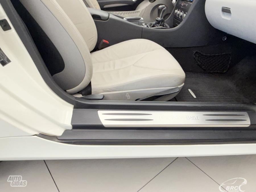Белый Мерседес SLK 280 2008 в Авиженяй, объемом двигателя 3.00 л и пробегом 269 тыс. км за 9900 €, фото 9 на AUTOMOTO.COM.LV