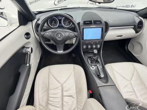 Белый Мерседес SLK 280 2008 в Авиженяй, объемом двигателя 3.00 л и пробегом 269 тыс. км за 9900 €, фото 12 на AUTOMOTO.COM.LV