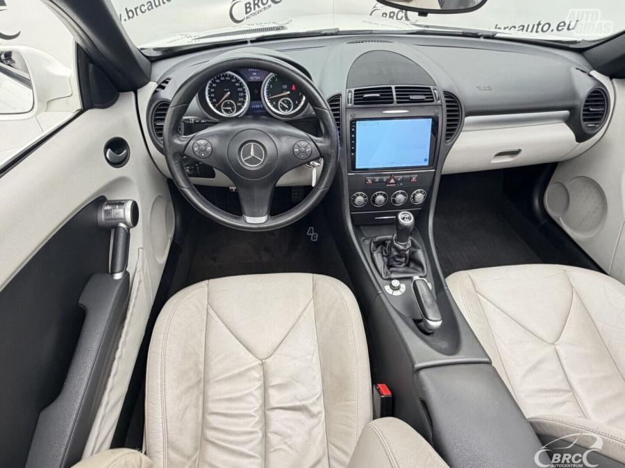 Белый Мерседес SLK 280 2008 в Авиженяй, объемом двигателя 3.00 л и пробегом 269 тыс. км за 9900 €, фото 12 на AUTOMOTO.COM.LV