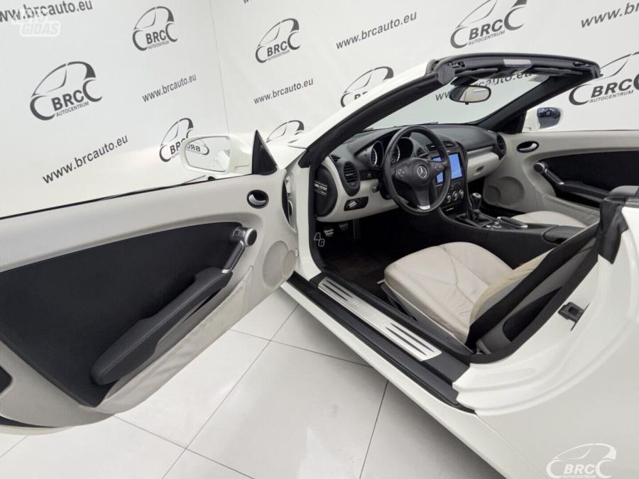 Белый Мерседес SLK 280 2008 в Авиженяй, объемом двигателя 3.00 л и пробегом 269 тыс. км за 9900 €, фото 16 на AUTOMOTO.COM.LV
