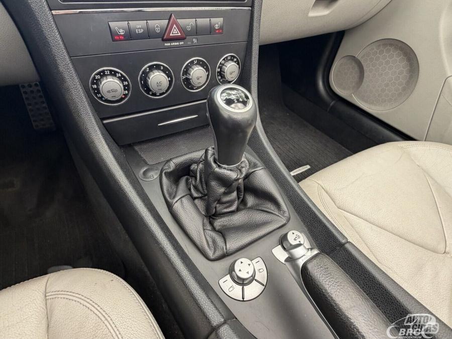 Белый Мерседес SLK 280 2008 в Авиженяй, объемом двигателя 3.00 л и пробегом 269 тыс. км за 9900 €, фото 22 на AUTOMOTO.COM.LV