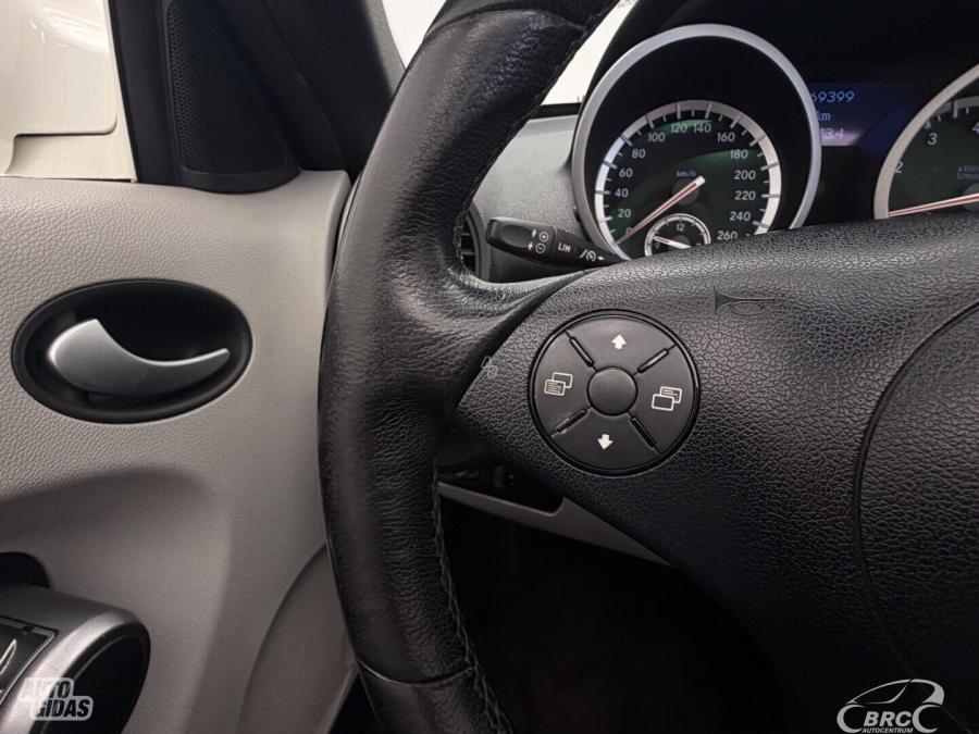 Белый Мерседес SLK 280 2008 в Авиженяй, объемом двигателя 3.00 л и пробегом 269 тыс. км за 9900 €, фото 25 на AUTOMOTO.COM.LV