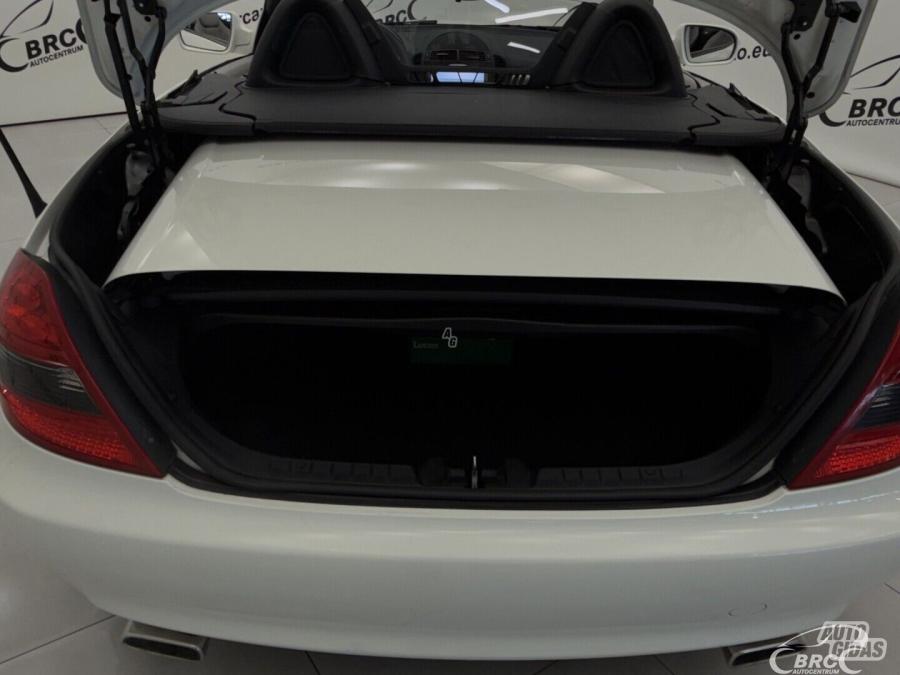 Белый Мерседес SLK 280 2008 в Авиженяй, объемом двигателя 3.00 л и пробегом 269 тыс. км за 9900 €, фото 30 на AUTOMOTO.COM.LV