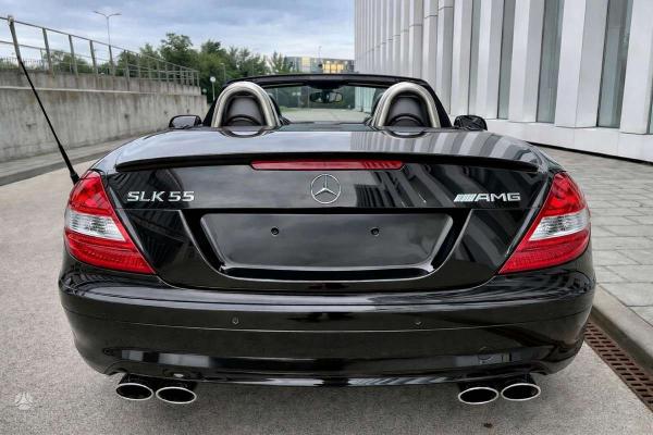 Melns Mercedes-Benz SLK 350 2004 Viļņa, ar dzinēja tilpumu 3.50 L un nobraukumu 129 tūkst. km par 8999 €, foto 5 vietnē AUTOMOTO.COM.LV