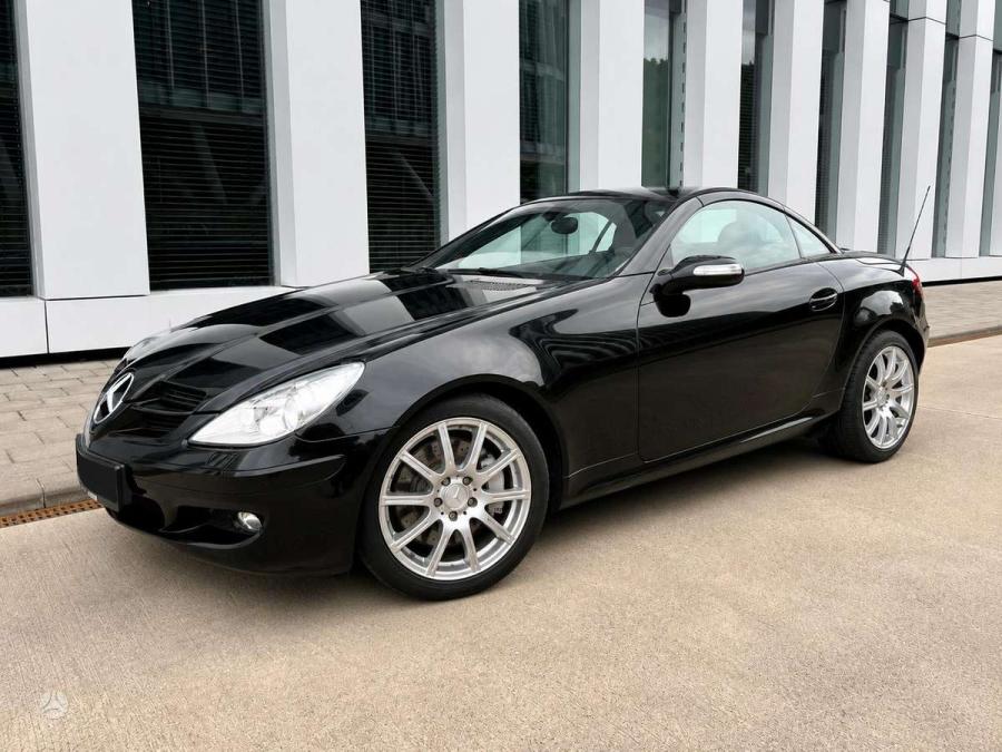 Melns Mercedes-Benz SLK 350 2004 Viļņa, ar dzinēja tilpumu 3.50 L un nobraukumu 129 tūkst. km par 8999 €, foto 9 vietnē AUTOMOTO.COM.LV