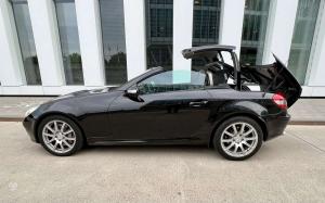 Melns Mercedes-Benz SLK 350 2004 Viļņa, ar dzinēja tilpumu 3.50 L un nobraukumu 129 tūkst. km par 8999 €, foto 10 vietnē AUTOMOTO.COM.LV