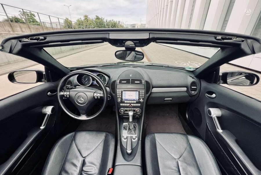Melns Mercedes-Benz SLK 350 2004 Viļņa, ar dzinēja tilpumu 3.50 L un nobraukumu 129 tūkst. km par 8999 €, foto 15 vietnē AUTOMOTO.COM.LV