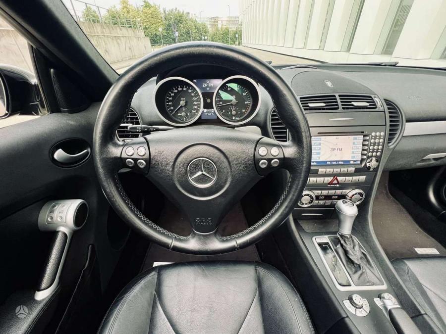 Melns Mercedes-Benz SLK 350 2004 Viļņa, ar dzinēja tilpumu 3.50 L un nobraukumu 129 tūkst. km par 8999 €, foto 16 vietnē AUTOMOTO.COM.LV