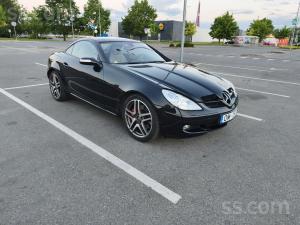 Черный Мерседес СЛК 350 2005 в Рига, объемом двигателя 3.50 л и пробегом 261 тыс. км за 9900 €, фото 9 на AUTOMOTO.COM.LV
