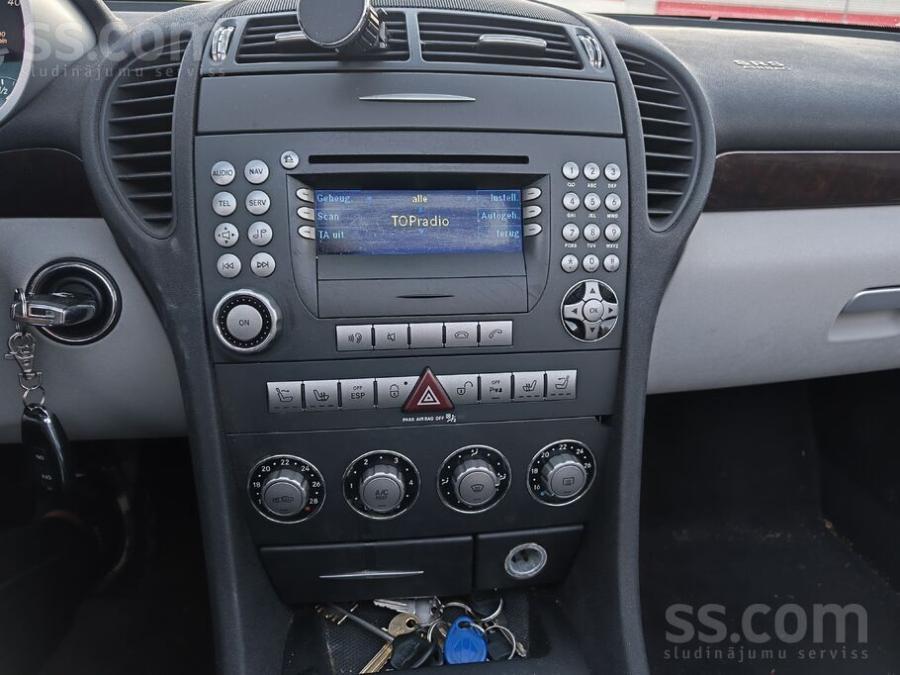 Черный Мерседес СЛК 350 2005 в Рига, объемом двигателя 3.50 л и пробегом 261 тыс. км за 9900 €, фото 14 на AUTOMOTO.COM.LV
