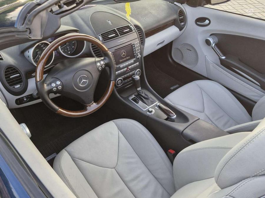 Blue Mercedes-Benz SLK 350 2005 in Vilnius, with an engine capacity of 3.50 L and mileage of 250 thousand km for 7900 €, photo 9 on AUTOMOTO.COM.LV